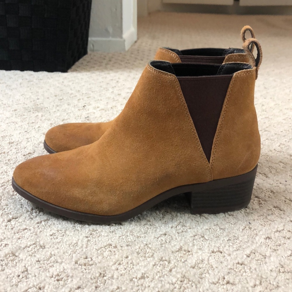 Lightly Worn Super Cute Booties! - Gem